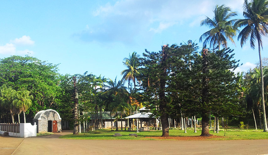 Falaise Rouge Restaurant - Vallée de Ferney